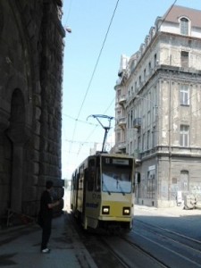 Tsar Dusan Street runs parallel to Strahinjica Bana Street in Belgrade ...